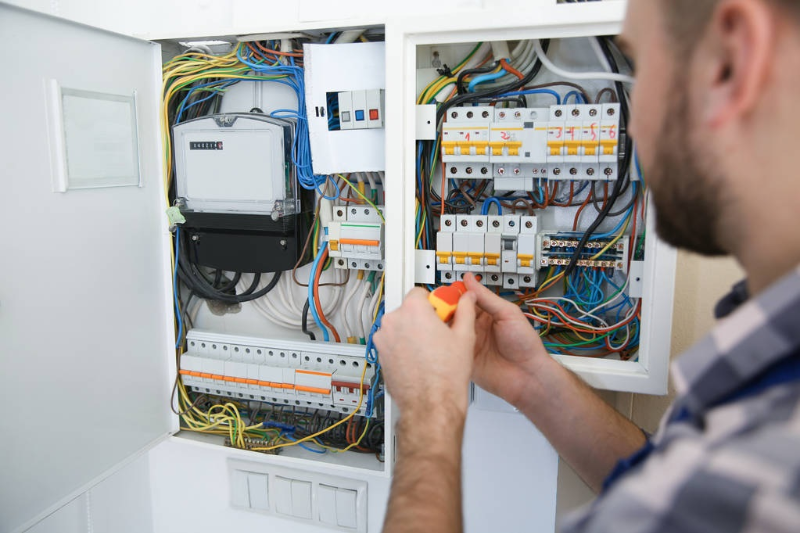 Why your old switchboard might be a safety risk - Helloelectrical.com.au